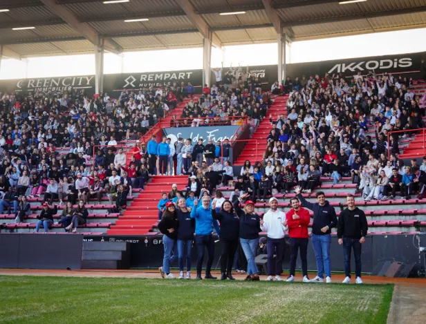 Une journée d’intégration mémorable au Stade Ernest-Wallon pour les étudiants toulousains ...